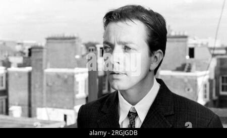 FOLLOWING (1998), directed by CHRISTOPHER NOLAN. Credit: Next Wave ...