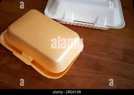 new biodegradable and old polystyrene food packaging uk Stock Photo - Alamy