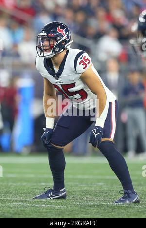 Houston Texans linebacker Jake Hansen (35) rushes around the edge ...