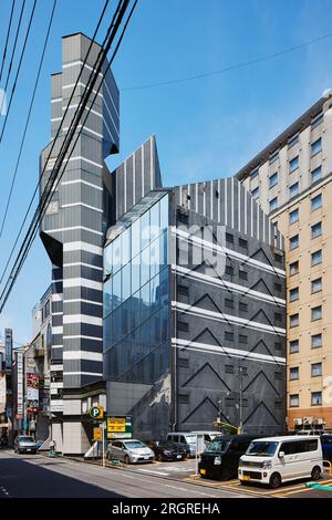 Ichiban-kan (一番館), designed by Takeyama Minoru, 1970; Shinjuku, Tokyo ...