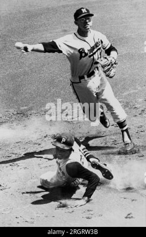 Pittsburgh Pirates outfielder Roberto Clemente is shown in Tampa, Fla ...