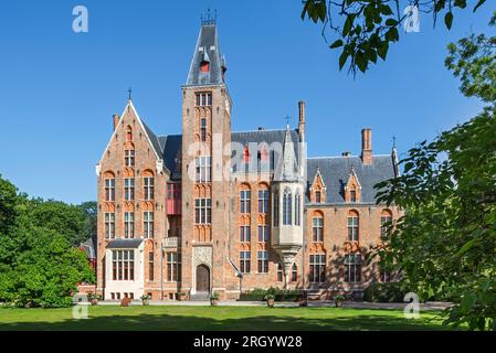 Loppem Castle / Kasteel van Loppem in summer, 19th century Gothic ...
