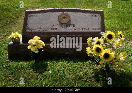 The grave of country music pioneer and founder of the historic Carter ...