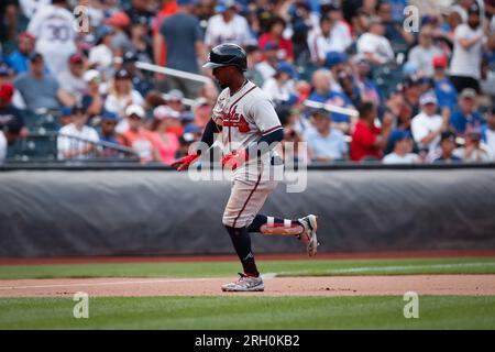 New York Mets pitcher Reed Garrett (75) throws during the seventh ...