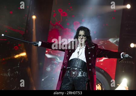 LONDON, ENGLAND: The Hollywood Vampires perform at the O2 Arena ...