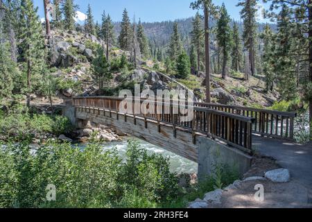 Hiking bridge over the Middle Fork Snoqualmie River, Mount Baker ...
