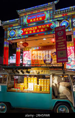 The Jonker Walk night market, Malacca (Melaka), Malaysia Stock Photo ...