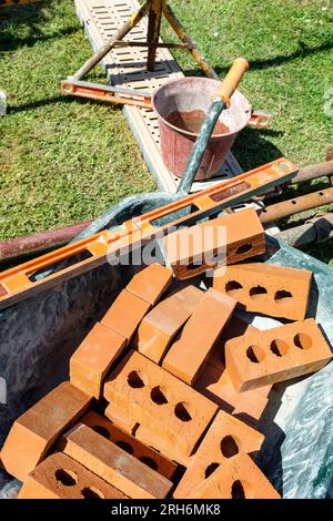 Mason's tools | Divers outils du maçon Stock Photo - Alamy