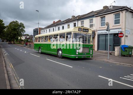 A vintage green bus Stock Photo - Alamy