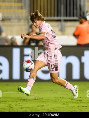 Inter Miami midfielder Benjamin Cremaschi, left, is pressured by ...