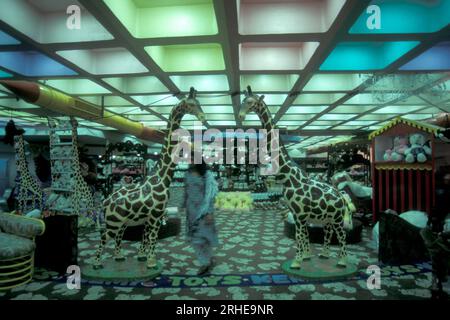 Inside the modern Shopping Mall Kemp Fort for Saree and Toys in the ...