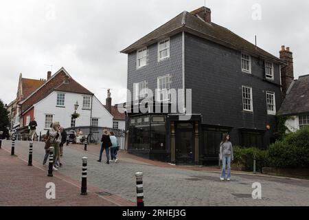 The cobblestone bridge just beyond Cliffe High Street in Lewes Stock ...