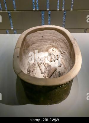 Late Dilmun clay Sarcophagi - clay coffin with burial offerings - bones ...