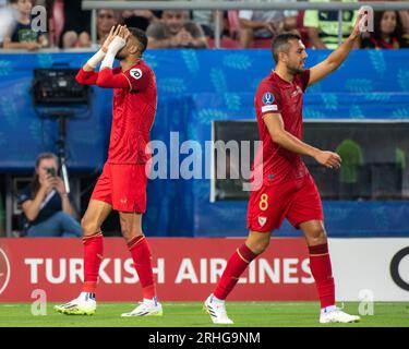 Joan Jordan of Sevilla celebrates victory after the La Liga Santander ...