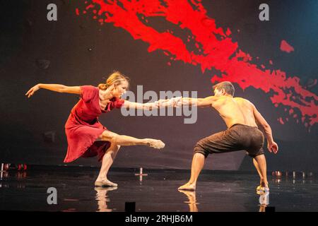 Scene from Phaedra dance with Tommy Franzen as Bacchus and Isabel ...