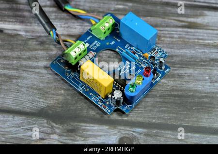 Burnt water pump automatic pressure control electronic switch circuit ...