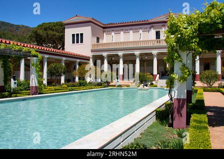 Outdoor pool at the Getty Villa in Malibu, California Stock Photo - Alamy