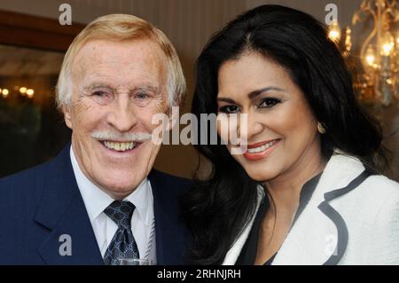 Sir Bruce and Lady Winnie Forsyth pose at the 2012 Chelsea Flower Show ...