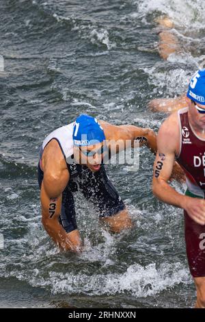 swim natation during the 2023 World Triathlon Olympic & Paralympic ...