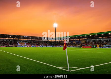 Farum, Denmark. 17th Aug, 2023. Mohamed Diomande (10) of FC ...