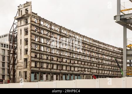The listed façade of Carliol House in Newcastle upon Tyne is being ...