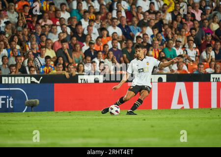 Andre Almeida (Valencia CF, #18) runs with the ball Stock Photo - Alamy