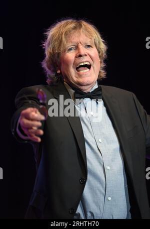 Hiawassee, GA, USA. 18th Aug, 2023. Peter Noone on stage for Peter ...