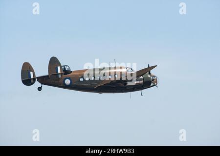 An ex WW2 Lockheed Hudson operated by 100SQN of the RAAF from Temora ...