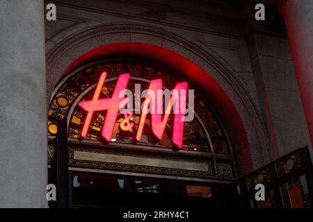 H&M store in Barcelona, Spain Stock Photo - Alamy