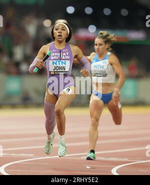 Great Britain's Yemi Mary John finishing the Women's 4x400 Metres Relay ...