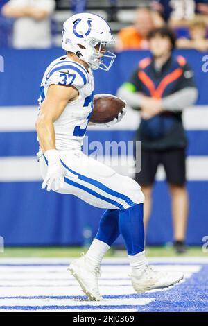Indianapolis Colts running back Jake Funk (37) warms up before an NFL ...