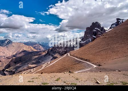 The road down from the Singe La Pass (Singge La, 15,590 feet), Zanskar ...