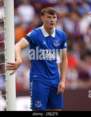 Everton's Nathan Patterson during the Premier League match at Goodison ...