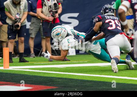 Miami Dolphins' Braxton Berrios in action during an NFL football game ...