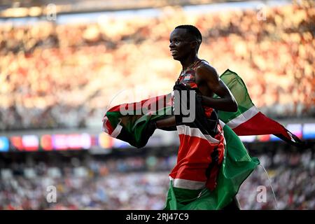 Daniel Simiu EBENYO of Kenya celebrates winning silver in the men's ...