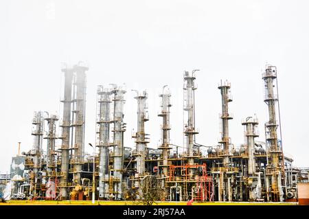 Air Separation Plant: Rectification Columns Stock Photo - Alamy