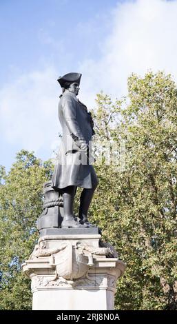 Captain James Cook Statue Westminster London Stock Photo - Alamy