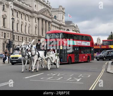 Horse Drawn Carriage Ride Parliament Square City of Westminster London ...