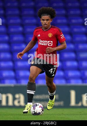 Shola Shoretire of Manchester United during the warm up prior to the ...