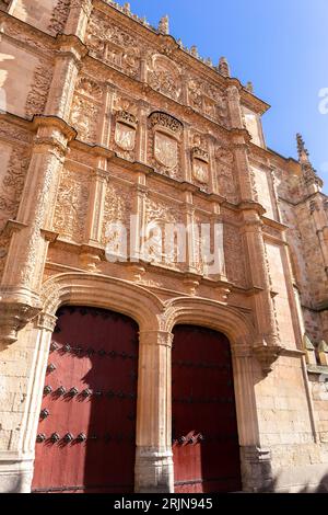 University of Salamanca, front stone Plateresque facade of Escuelas ...