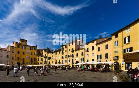 The ring of buildings around the square, follows the elliptical shape ...