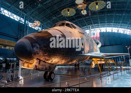 The SuperShuttle Columbia at Smithsonian Air and Space Museum in Dulles ...