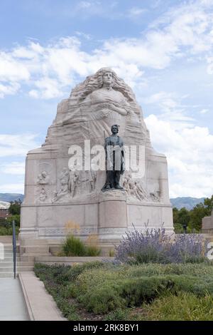 The State Capitol Building and Mormon Battalion Monument in Salt Lake ...