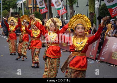 Piring dance from west sumatera at BEN Carnival. This dance is a ritual ...