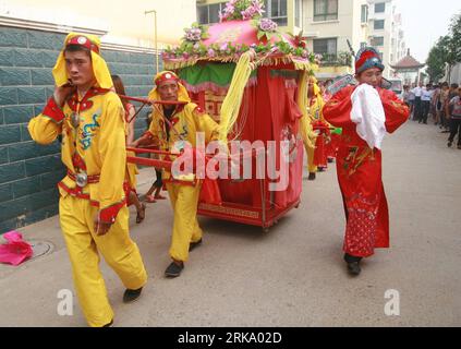 Traditional Sedan Chair for a Bride - Chinese Wedding, China Stock ...