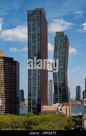The American Copper Building is interesting architecture on the East ...
