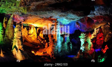 stalactites of Karst landform Stock Photo - Alamy