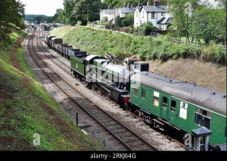 Wightwick Hall a modified Hall class pulling a passenger train into ...