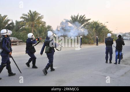 Police car in Bahrain. Bahraini police car Stock Photo - Alamy