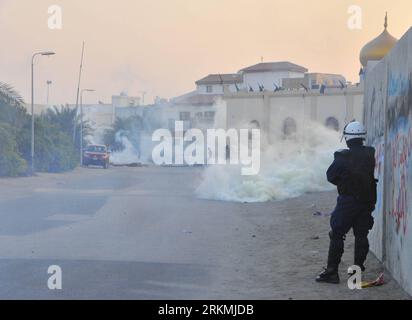 Police car in Bahrain. Bahraini police car Stock Photo - Alamy